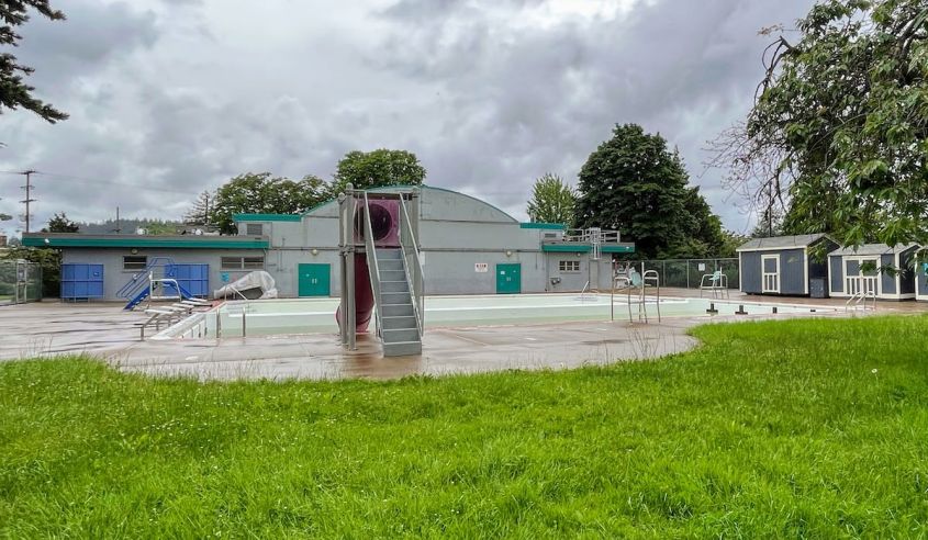 Staff Needed for Public Pool Reopening – Montavilla News