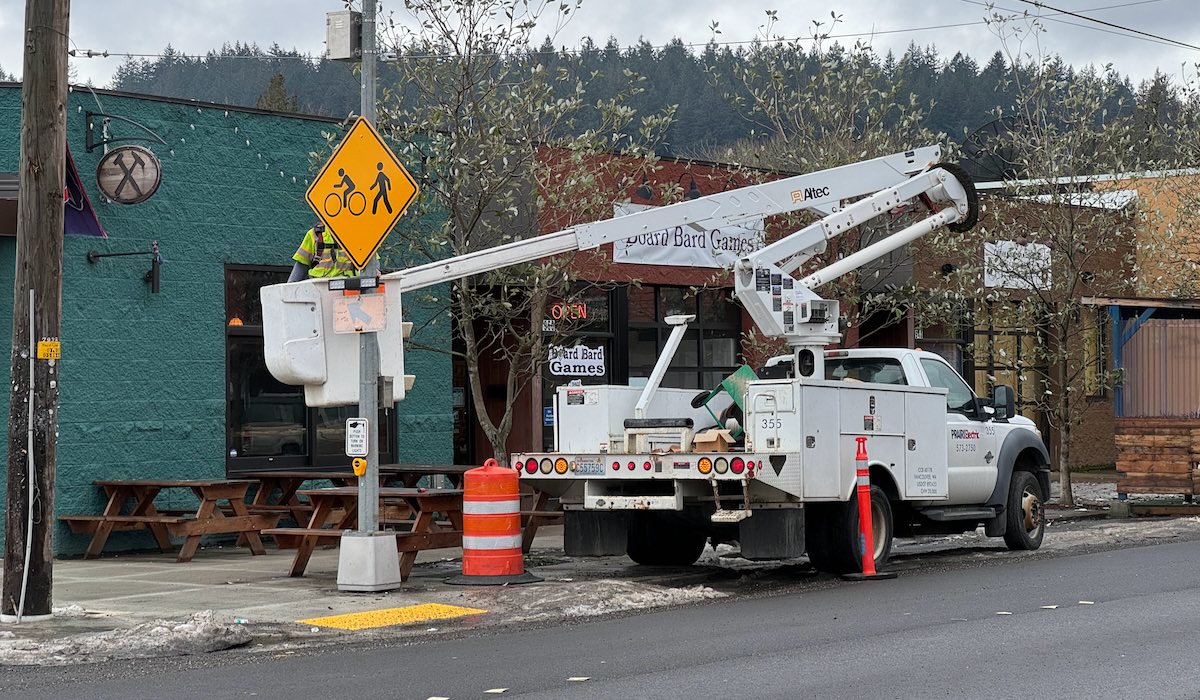 RRFB Installed on SE Stark – Montavilla News